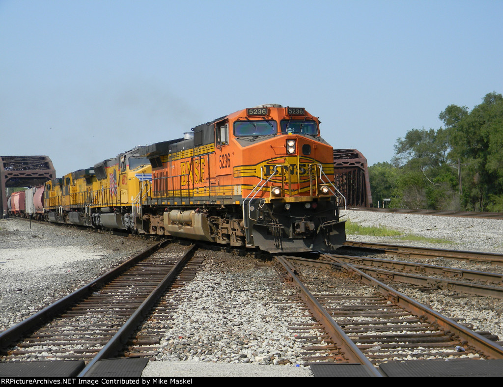 BNSF 5256